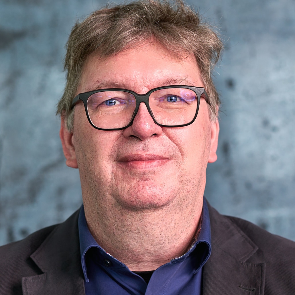 我们践行人道主义 - Redel Stiftung